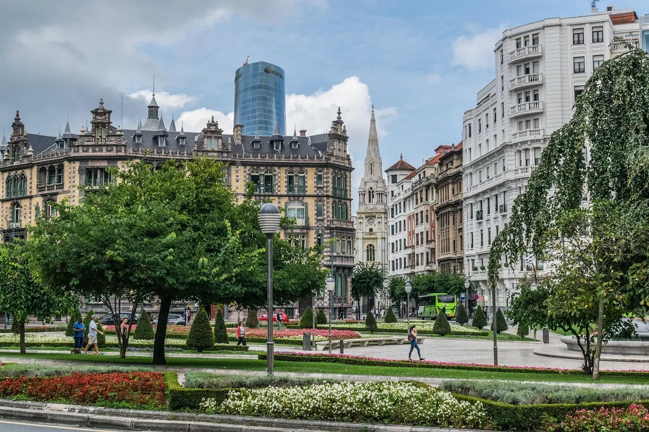 Gratis byelevatorer og rulletrapper i Bilbao: ruter og forbindelser